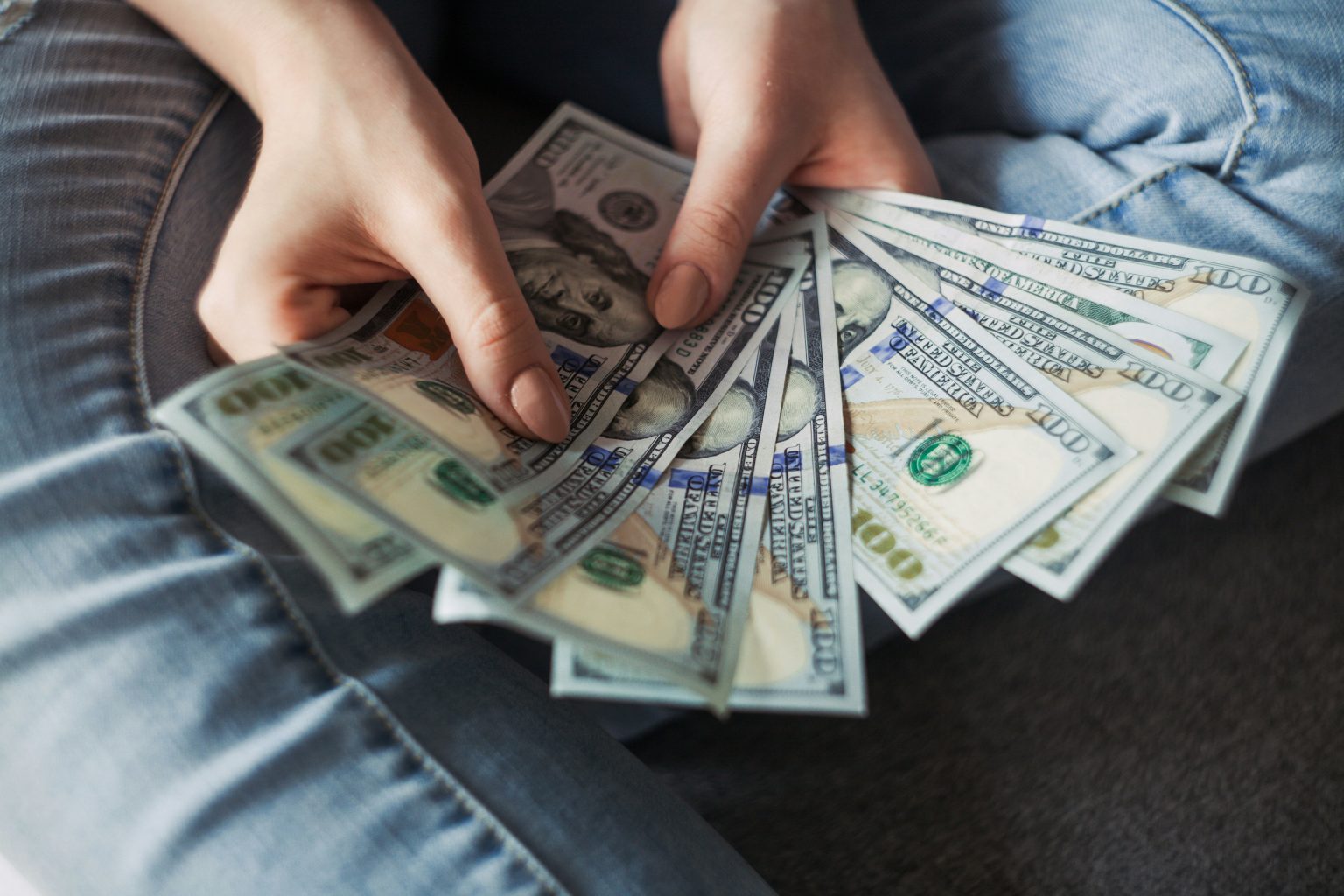 Selling Feet Pic Price List: How to Set Your Rates and Make Money ...